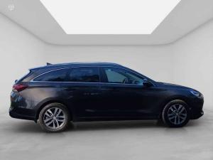 Brown Hyundai i30 2018 in Vilnius, with an engine capacity of 1.60 L and mileage of 175 thousand km for 7590 €, photo 6 on AUTOMOTO.COM.LV