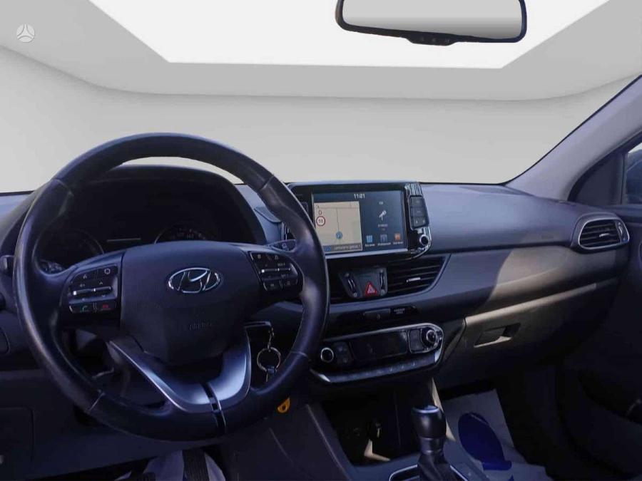 Brown Hyundai i30 2018 in Vilnius, with an engine capacity of 1.60 L and mileage of 175 thousand km for 7590 €, photo 9 on AUTOMOTO.COM.LV