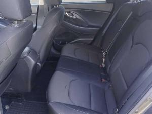 Brown Hyundai i30 2018 in Vilnius, with an engine capacity of 1.60 L and mileage of 175 thousand km for 7590 €, photo 15 on AUTOMOTO.COM.LV