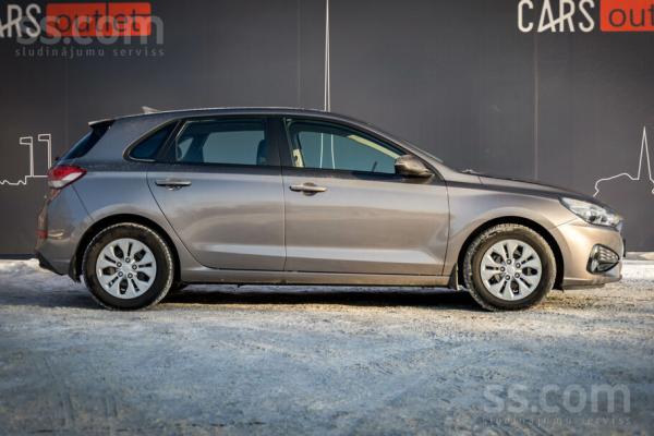 Brown Hyundai i30 2021 in Riga, with an engine capacity of 1.60 L and mileage of 155 thousand km for 9990 €, photo 4 on AUTOMOTO.COM.LV