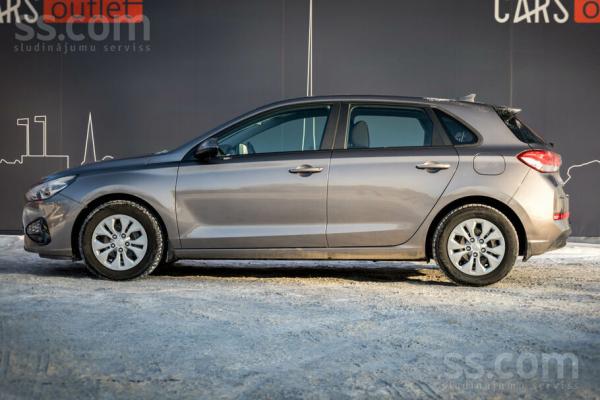 Brown Hyundai i30 2021 in Riga, with an engine capacity of 1.60 L and mileage of 155 thousand km for 9990 €, photo 5 on AUTOMOTO.COM.LV
