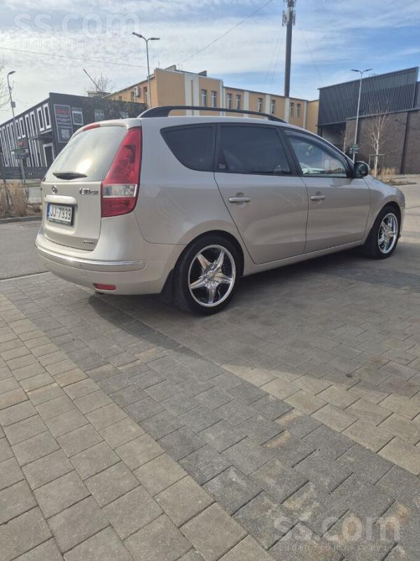 Brūns Hyundai i30 2008 Rīga, ar dzinēja tilpumu 2.00 L un nobraukumu 147 tūkst. km par 2900 €, foto 5 vietnē AUTOMOTO.COM.LV