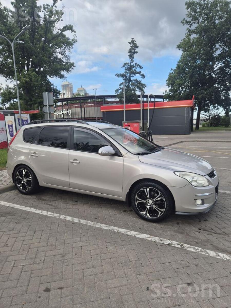 Коричневый Хендай i30 2008 в Рига, объемом двигателя 2.00 л и пробегом 152 тыс. км за 2800 €, фото 1 на AUTOMOTO.COM.LV