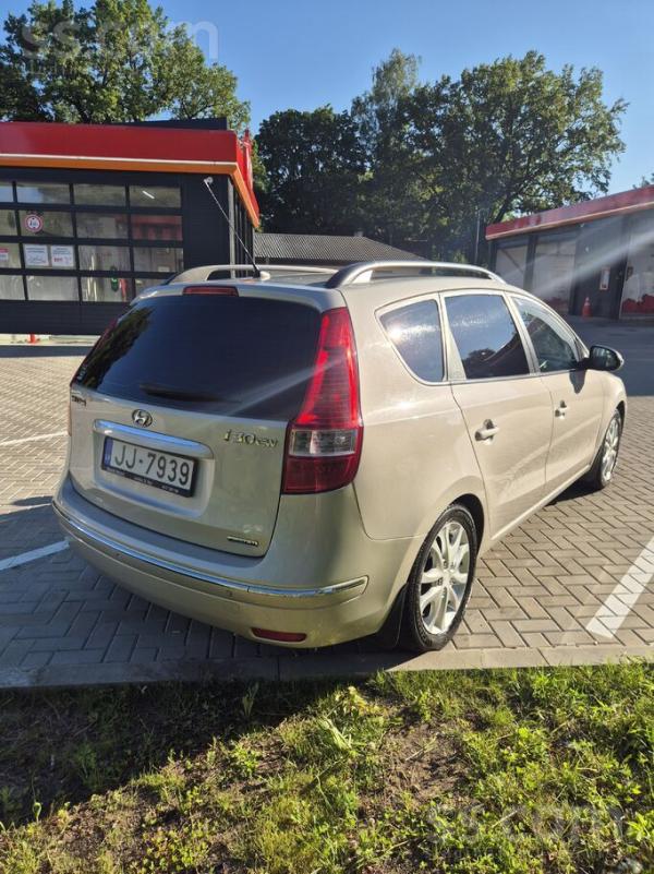 Brūns Hyundai i30 2008 Rīga, ar dzinēja tilpumu 2.00 L un nobraukumu 152 tūkst. km par 2800 €, foto 6 vietnē AUTOMOTO.COM.LV