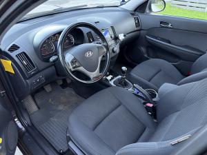 Коричневый Хендай i30 2009 в Таллин, объемом двигателя 1.60 л и пробегом 140 тыс. км за 2900 €, фото 10 на AUTOMOTO.COM.LV