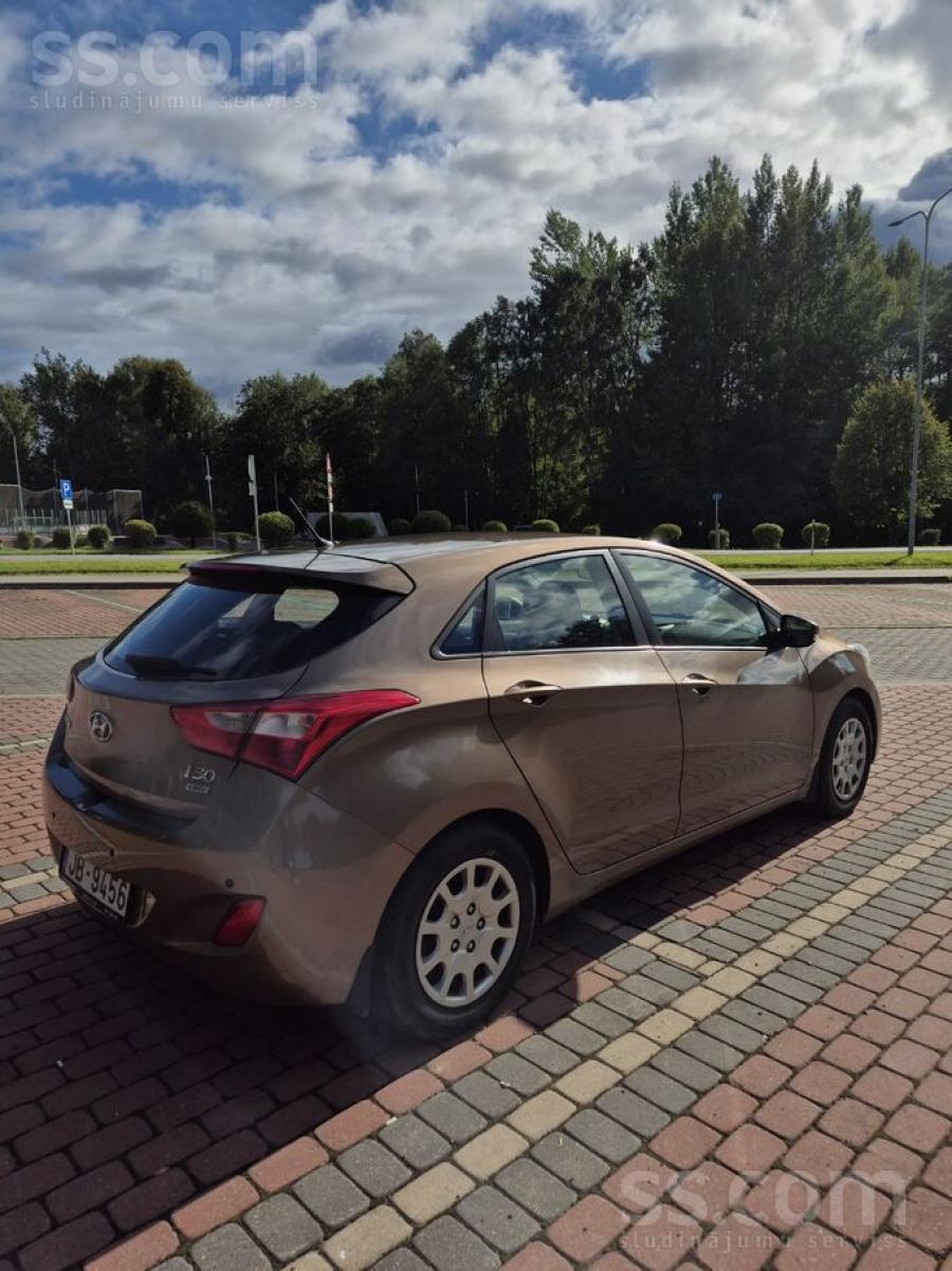 Brūns Hyundai i30 2012 Rīga, ar dzinēja tilpumu 1.60 L un nobraukumu 324 tūkst. km par 3400 €, foto 5 vietnē AUTOMOTO.COM.LV