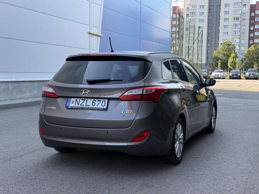 Brūns Hyundai i30 2013 Klaipėda, ar dzinēja tilpumu 1.59 L un nobraukumu 266 tūkst. km par 3000 €, foto 4 vietnē AUTOMOTO.COM.LV
