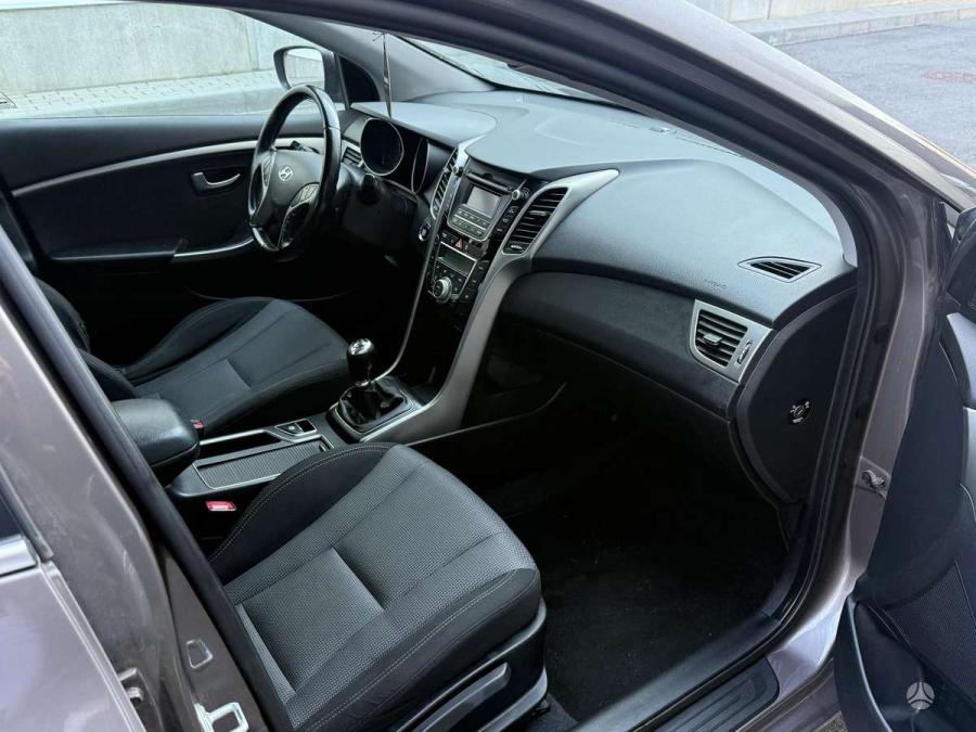 Brūns Hyundai i30 2013 Klaipėda, ar dzinēja tilpumu 1.59 L un nobraukumu 266 tūkst. km par 3000 €, foto 8 vietnē AUTOMOTO.COM.LV