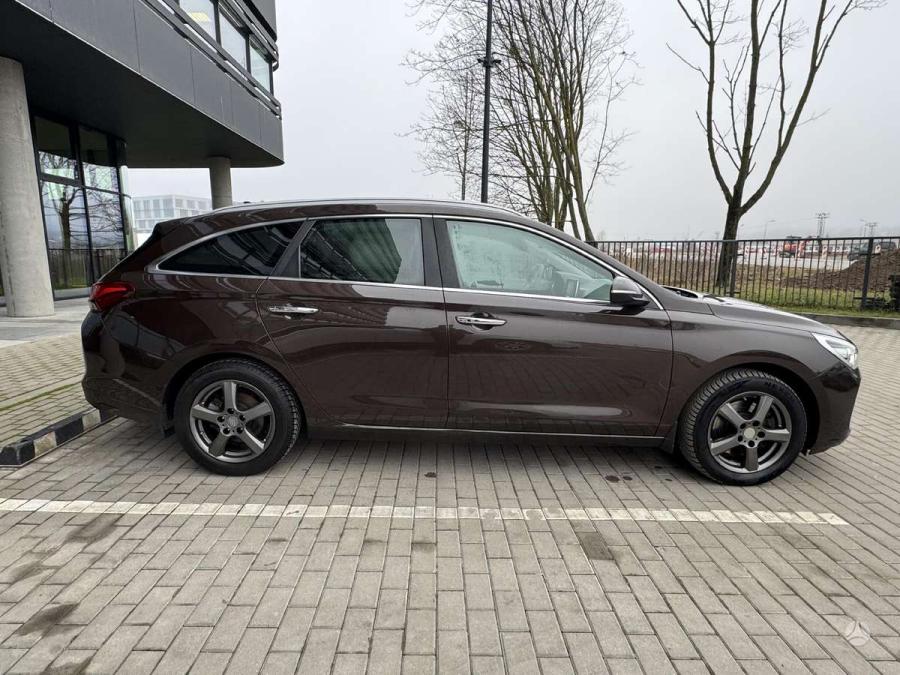 Brūns Hyundai i30 2017 Kauņa, ar dzinēja tilpumu 1.58 L un nobraukumu 232 tūkst. km par 6700 €, foto 3 vietnē AUTOMOTO.COM.LV