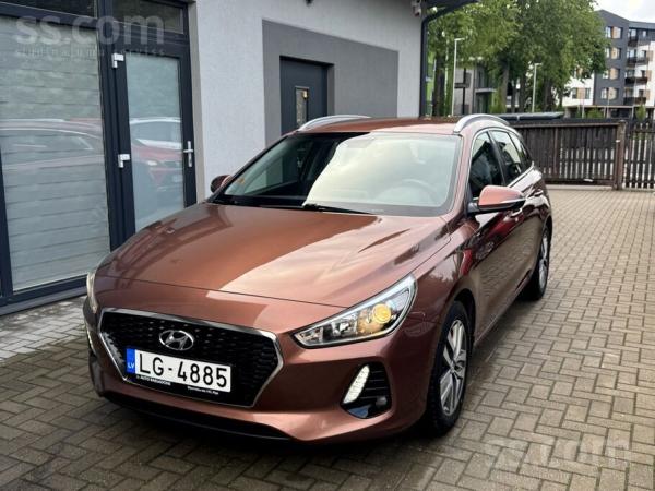 Brown Hyundai i30 2018 in Riga, with an engine capacity of 1.40 L and mileage of 215 thousand km for 8000 €, photo 1 on AUTOMOTO.COM.LV