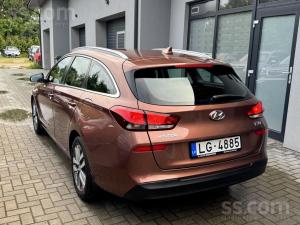 Brūns Hyundai i30 2018 Rīga, ar dzinēja tilpumu 1.40 L un nobraukumu 215 tūkst. km par 8000 €, foto 5 vietnē AUTOMOTO.COM.LV