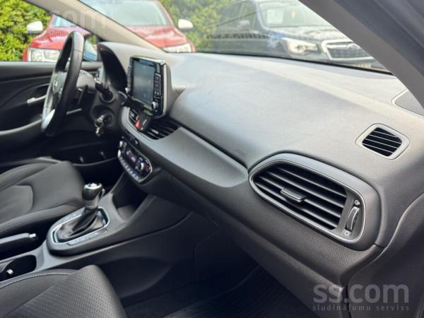 Brown Hyundai i30 2018 in Riga, with an engine capacity of 1.40 L and mileage of 215 thousand km for 8000 €, photo 10 on AUTOMOTO.COM.LV