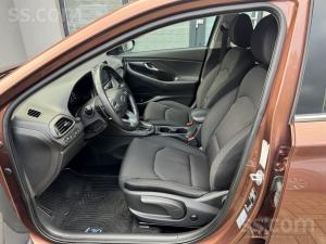 Brūns Hyundai i30 2018 Rīga, ar dzinēja tilpumu 1.40 L un nobraukumu 215 tūkst. km par 8000 €, foto 12 vietnē AUTOMOTO.COM.LV
