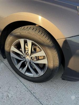 Brown Hyundai i30 2018 in Vilnius, with an engine capacity of 1.58 L and mileage of 174 thousand km for 7500 €, photo 7 on AUTOMOTO.COM.LV