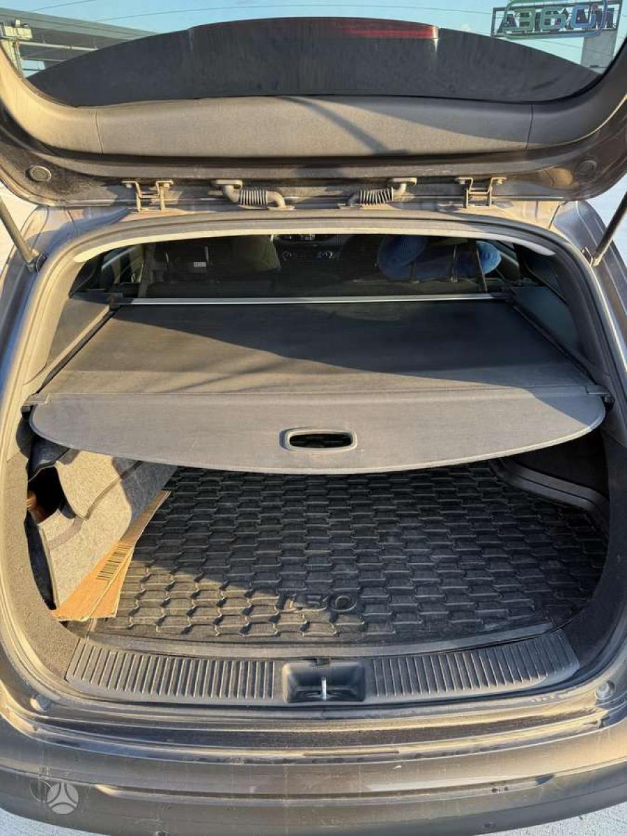 Brown Hyundai i30 2018 in Vilnius, with an engine capacity of 1.58 L and mileage of 174 thousand km for 7500 €, photo 10 on AUTOMOTO.COM.LV