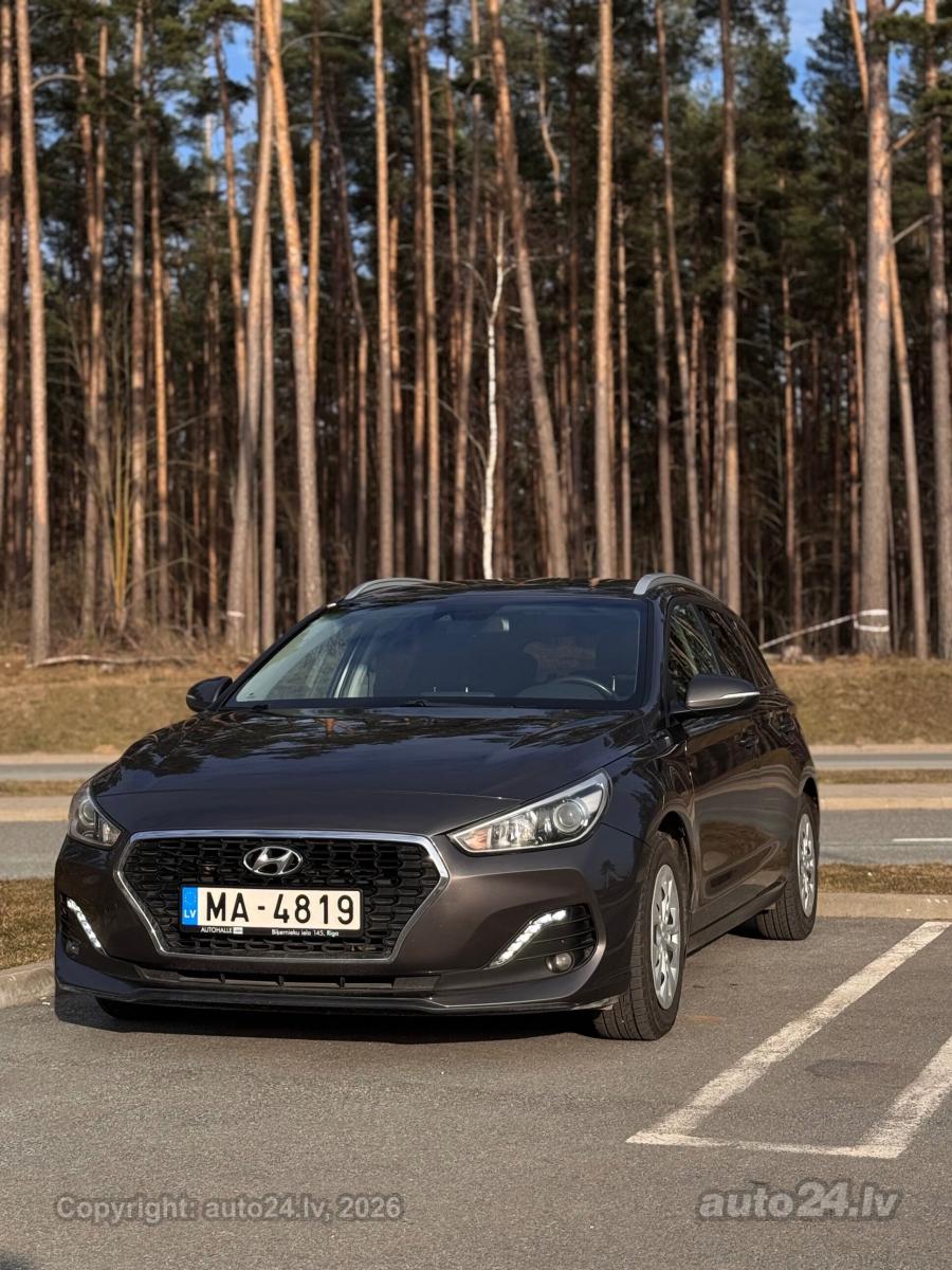 Brown Hyundai i30 2019 in Riga, with an engine capacity of 1.40 L and mileage of 106 thousand km for 12490 €, photo 4 on AUTOMOTO.COM.LV