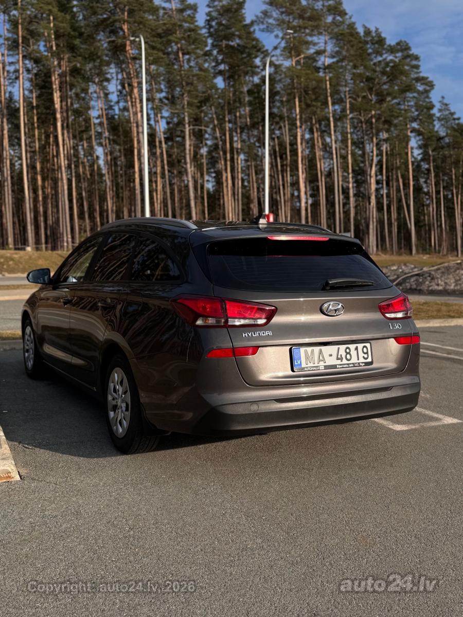 Brown Hyundai i30 2019 in Riga, with an engine capacity of 1.40 L and mileage of 106 thousand km for 12490 €, photo 5 on AUTOMOTO.COM.LV