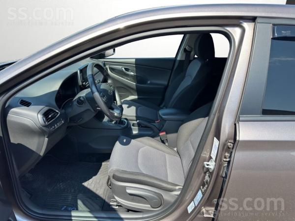 Brūns Hyundai i30 2021 Rīga, ar dzinēja tilpumu 1.50 L un nobraukumu 127 tūkst. km par 10990 €, foto 9 vietnē AUTOMOTO.COM.LV