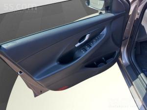 Brūns Hyundai i30 2021 Rīga, ar dzinēja tilpumu 1.50 L un nobraukumu 127 tūkst. km par 10990 €, foto 13 vietnē AUTOMOTO.COM.LV