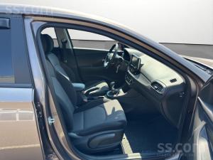 Brūns Hyundai i30 2021 Rīga, ar dzinēja tilpumu 1.50 L un nobraukumu 127 tūkst. km par 10990 €, foto 18 vietnē AUTOMOTO.COM.LV