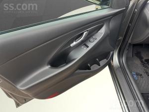 Brūns Hyundai i30 2023 Rīga, ar dzinēja tilpumu 1.50 L un nobraukumu 42 tūkst. km par 13790 €, foto 13 vietnē AUTOMOTO.COM.LV