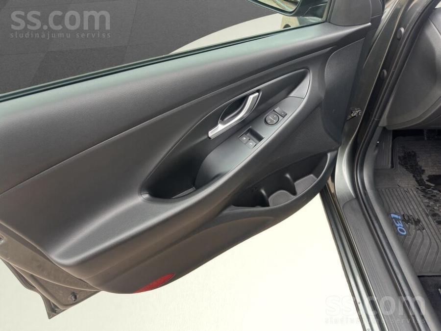 Brūns Hyundai i30 2023 Rīga, ar dzinēja tilpumu 1.50 L un nobraukumu 42 tūkst. km par 13790 €, foto 13 vietnē AUTOMOTO.COM.LV