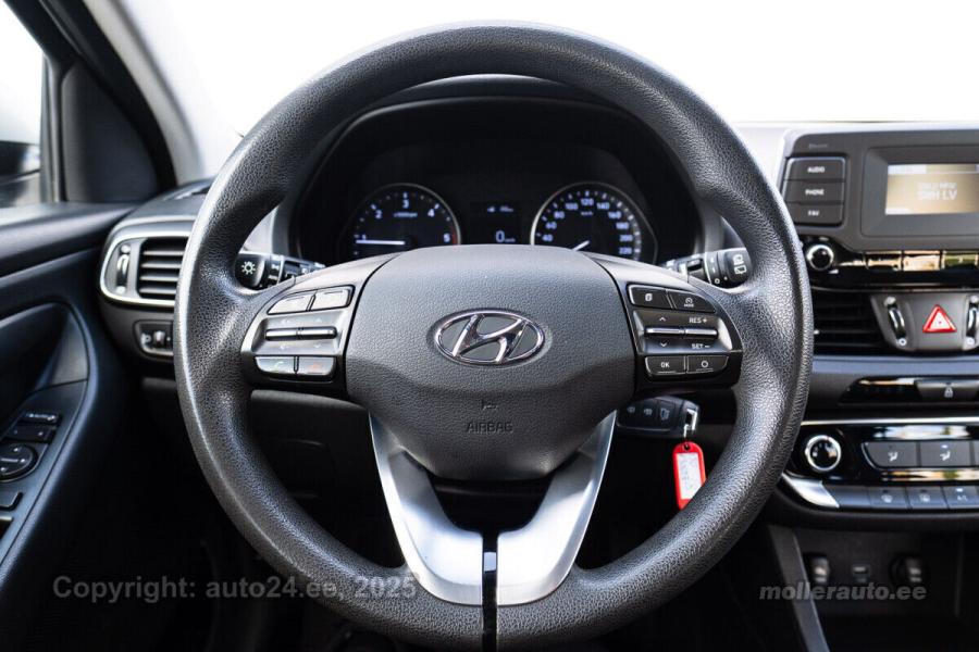 Hyundai i30 2020 in Riga, with an engine capacity of 1.60 L and mileage of 141 thousand km for 8147 €, photo 13 on AUTOMOTO.COM.LV