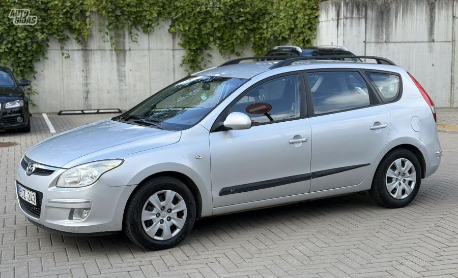 Pelēks Hyundai i30 2009 Viļņa, ar dzinēja tilpumu 1.60 L un nobraukumu 214 tūkst. km par 1450 €, foto 3 vietnē AUTOMOTO.COM.LV