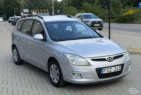 Grey Hyundai i30 2009 in Vilnius, with an engine capacity of 1.60 L and mileage of 214 thousand km for 1450 €, photo 6 on AUTOMOTO.COM.LV