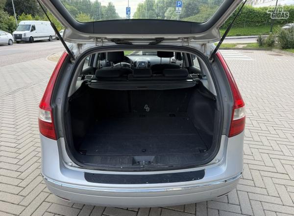 Grey Hyundai i30 2009 in Vilnius, with an engine capacity of 1.60 L and mileage of 214 thousand km for 1450 €, photo 9 on AUTOMOTO.COM.LV
