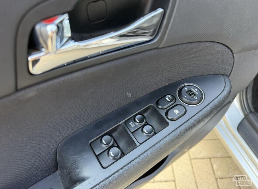 Pelēks Hyundai i30 2009 Viļņa, ar dzinēja tilpumu 1.60 L un nobraukumu 214 tūkst. km par 1450 €, foto 20 vietnē AUTOMOTO.COM.LV