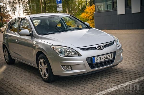 Grey Hyundai i30 2007 in Riga, with an engine capacity of 1.60 L and mileage of 0 thousand km for 3990 €, photo 3 on AUTOMOTO.COM.LV