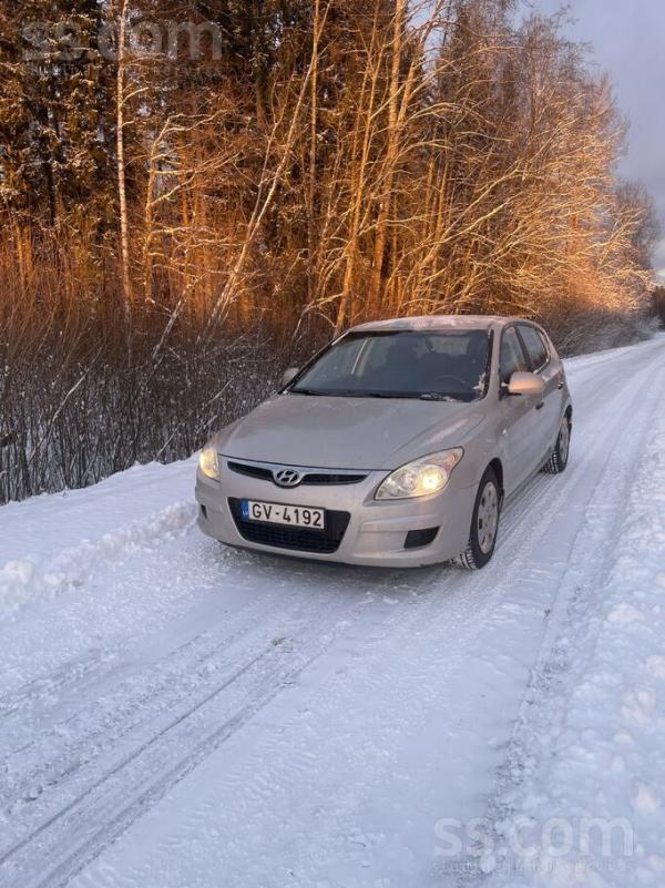 Серый Хендай i30 2007 в Айзкраукле, объемом двигателя 1.60 л и пробегом 288 тыс. км за 1300 €, фото 1 на AUTOMOTO.COM.LV