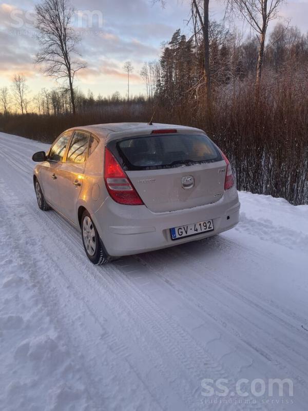 Серый Хендай i30 2007 в Айзкраукле, объемом двигателя 1.60 л и пробегом 288 тыс. км за 1200 €, фото 2 на AUTOMOTO.COM.LV