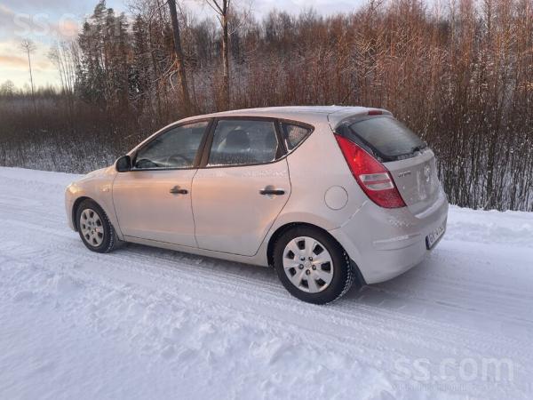 Серый Хендай i30 2007 в Айзкраукле, объемом двигателя 1.60 л и пробегом 288 тыс. км за 1200 €, фото 4 на AUTOMOTO.COM.LV