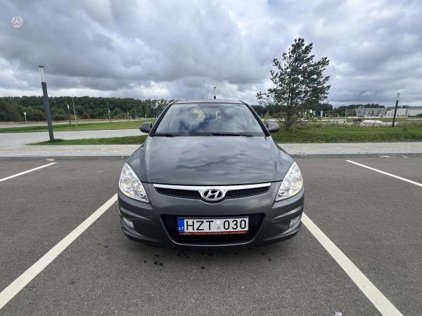 Pelēks Hyundai i30 2007 Gargždai, ar dzinēja tilpumu 1.58 L un nobraukumu 330 tūkst. km par 950 €, foto 1 vietnē AUTOMOTO.COM.LV