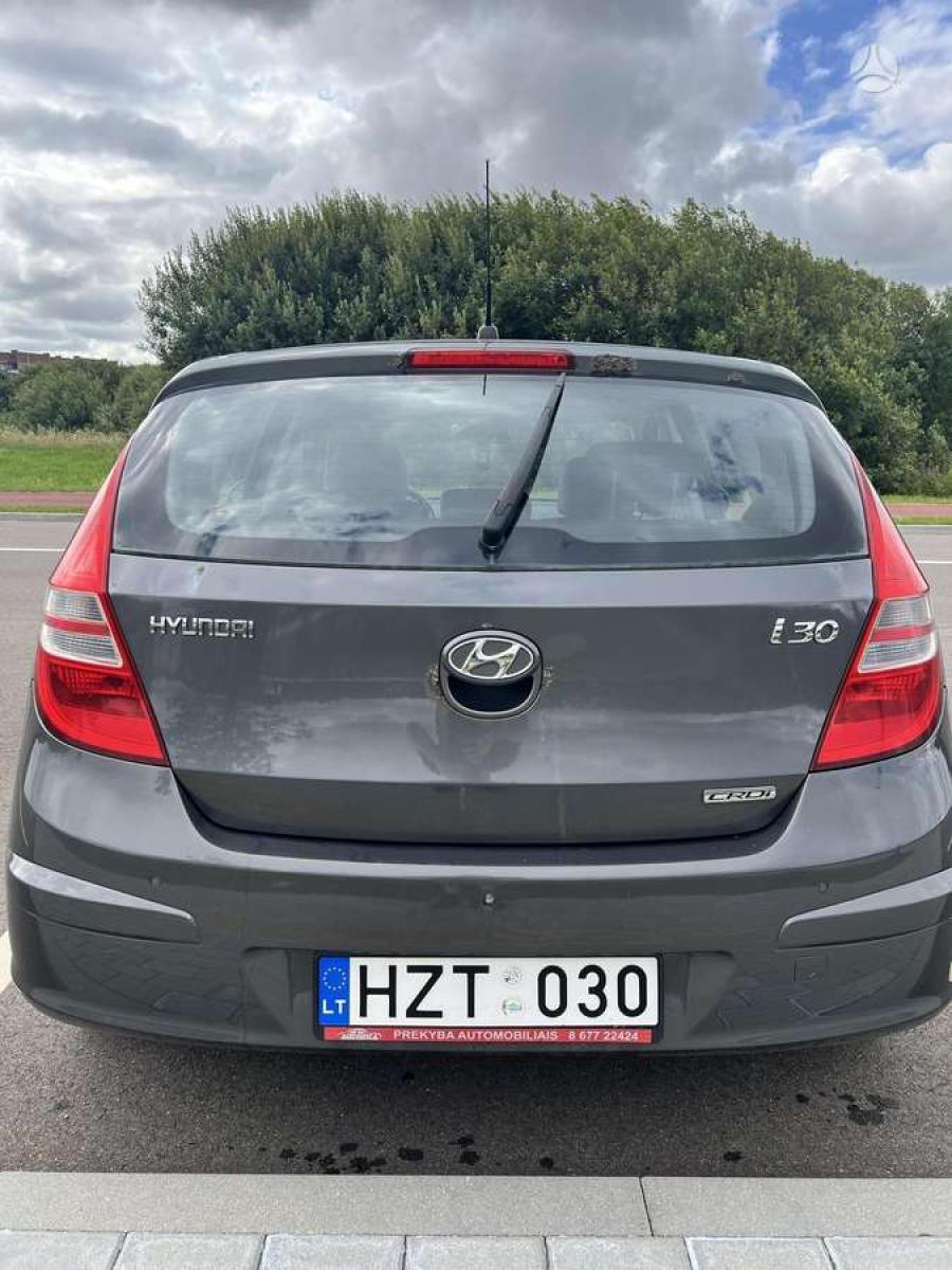 Pelēks Hyundai i30 2007 Gargždai, ar dzinēja tilpumu 1.58 L un nobraukumu 330 tūkst. km par 950 €, foto 5 vietnē AUTOMOTO.COM.LV