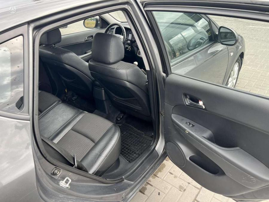 Pelēks Hyundai i30 2007 Gargždai, ar dzinēja tilpumu 1.58 L un nobraukumu 330 tūkst. km par 950 €, foto 8 vietnē AUTOMOTO.COM.LV