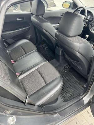 Pelēks Hyundai i30 2007 Gargždai, ar dzinēja tilpumu 1.58 L un nobraukumu 330 tūkst. km par 950 €, foto 9 vietnē AUTOMOTO.COM.LV