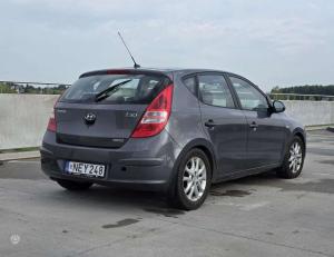 Grey Hyundai i30 2007 in Vilnius, with an engine capacity of 1.58 L and mileage of 280 thousand km for 1400 €, photo 6 on AUTOMOTO.COM.LV