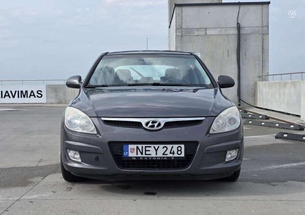 Grey Hyundai i30 2007 in Vilnius, with an engine capacity of 1.58 L and mileage of 280 thousand km for 1400 €, photo 8 on AUTOMOTO.COM.LV