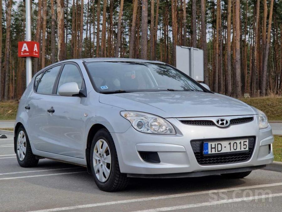 Pelēks Hyundai i30 2008 Rīga, ar dzinēja tilpumu 1.60 L un nobraukumu 293 tūkst. km par 1600 €, foto 1 vietnē AUTOMOTO.COM.LV