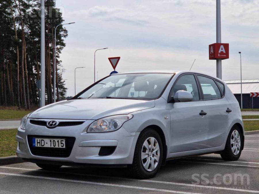 Pelēks Hyundai i30 2008 Rīga, ar dzinēja tilpumu 1.60 L un nobraukumu 293 tūkst. km par 1600 €, foto 4 vietnē AUTOMOTO.COM.LV