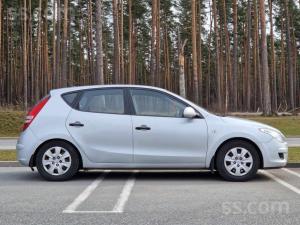 Pelēks Hyundai i30 2008 Rīga, ar dzinēja tilpumu 1.60 L un nobraukumu 293 tūkst. km par 1600 €, foto 5 vietnē AUTOMOTO.COM.LV