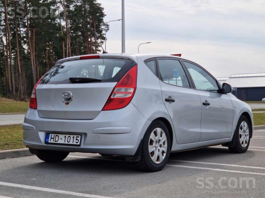 Pelēks Hyundai i30 2008 Rīga, ar dzinēja tilpumu 1.60 L un nobraukumu 293 tūkst. km par 1600 €, foto 6 vietnē AUTOMOTO.COM.LV