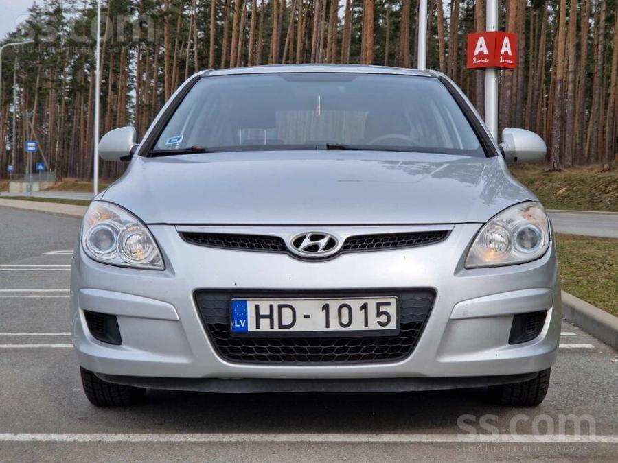 Pelēks Hyundai i30 2008 Rīga, ar dzinēja tilpumu 1.60 L un nobraukumu 293 tūkst. km par 1600 €, foto 8 vietnē AUTOMOTO.COM.LV