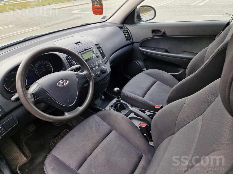 Pelēks Hyundai i30 2008 Rīga, ar dzinēja tilpumu 1.60 L un nobraukumu 293 tūkst. km par 1600 €, foto 12 vietnē AUTOMOTO.COM.LV