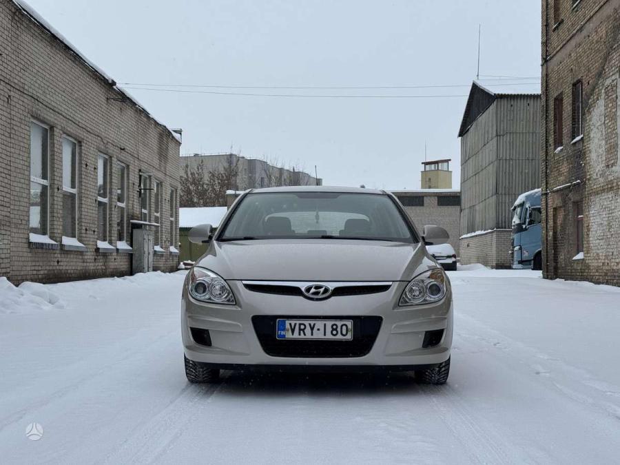 Pelēks Hyundai i30 2008 Radviliškis, ar dzinēja tilpumu 1.58 L un nobraukumu 222 tūkst. km par 1900 €, foto 2 vietnē AUTOMOTO.COM.LV