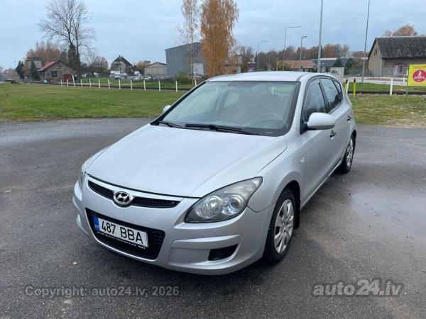 Grey Hyundai i30 2008 in Viljandi, with an engine capacity of 1.40 L and mileage of 307 thousand km for 2300 €, photo 1 on AUTOMOTO.COM.LV