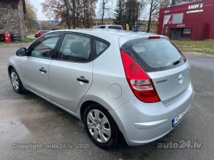 Grey Hyundai i30 2008 in Viljandi, with an engine capacity of 1.40 L and mileage of 307 thousand km for 2300 €, photo 4 on AUTOMOTO.COM.LV